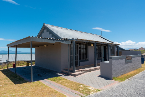 Monwabisi Chalet